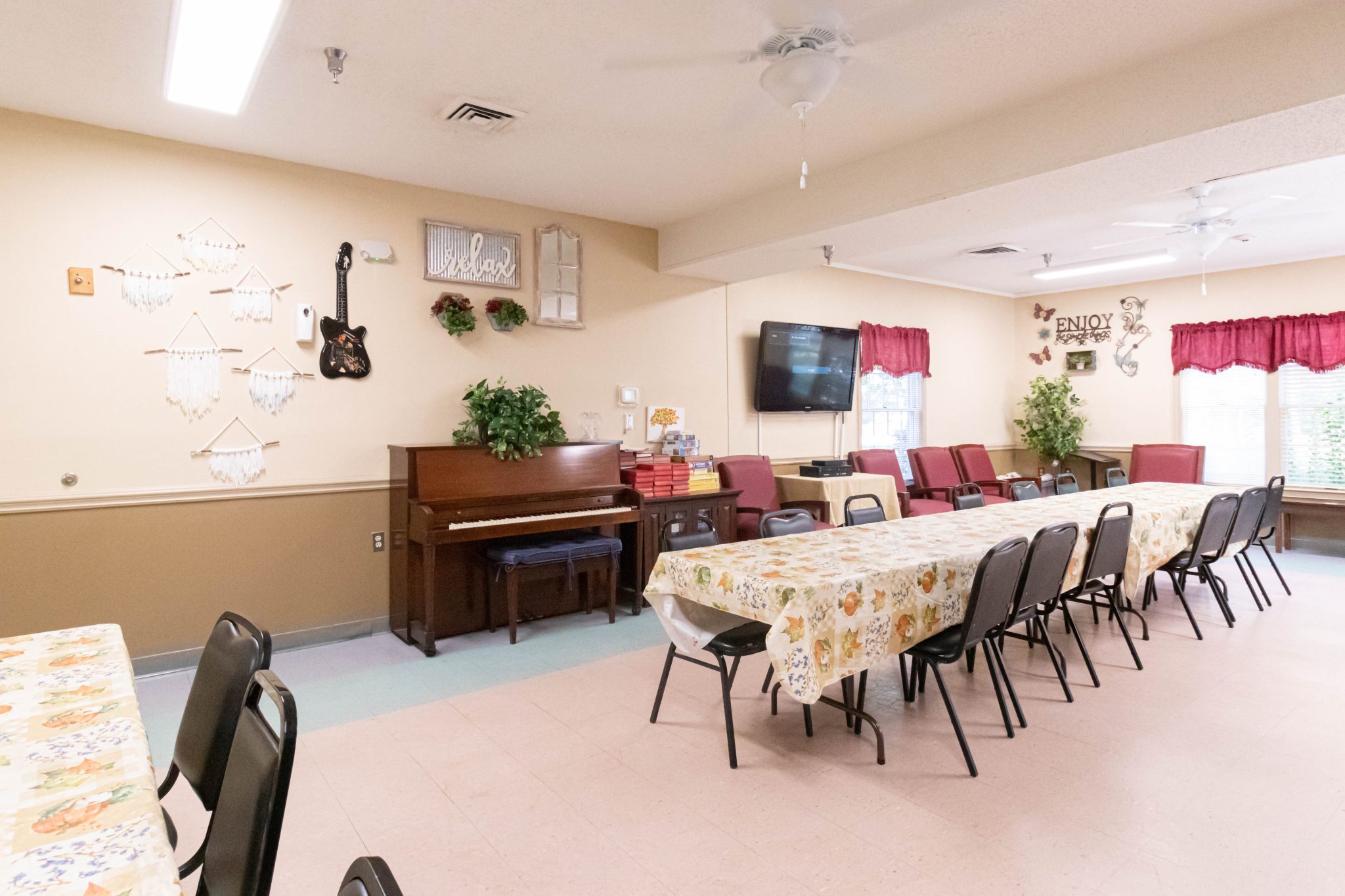 Memory Care - Twelve Oaks